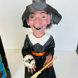Halloween Spooky Witch Figure Vtg Battery Operated Box 15" Skull Broom ...
