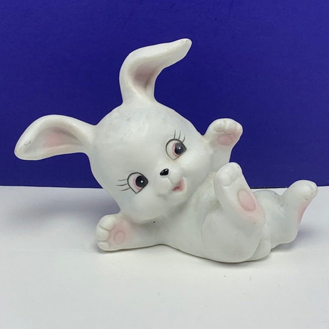 EASTER BUNNY RABBIT Figurine Statue Sculpture Collectible Vintage Vtg ...