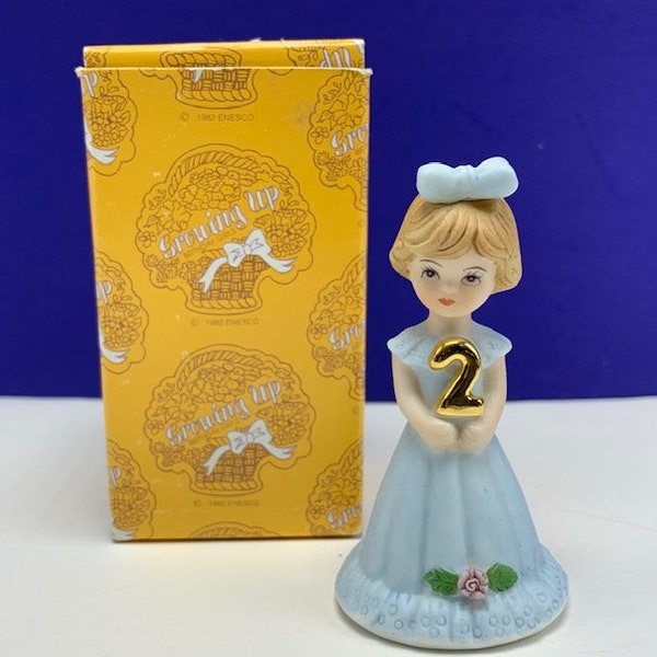 Two Girls Statue - Etsy