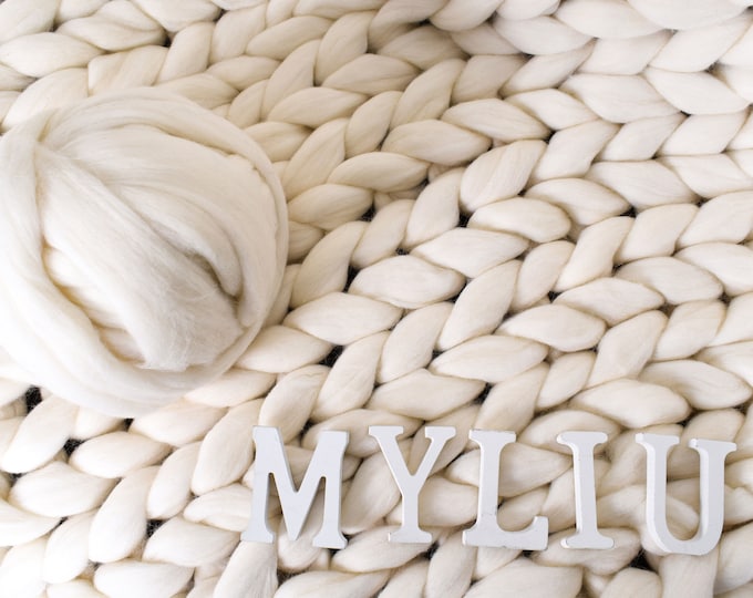 Super Bulky Yarn 100% Wool. Great for Chunky Knits, Arm Knitting ...