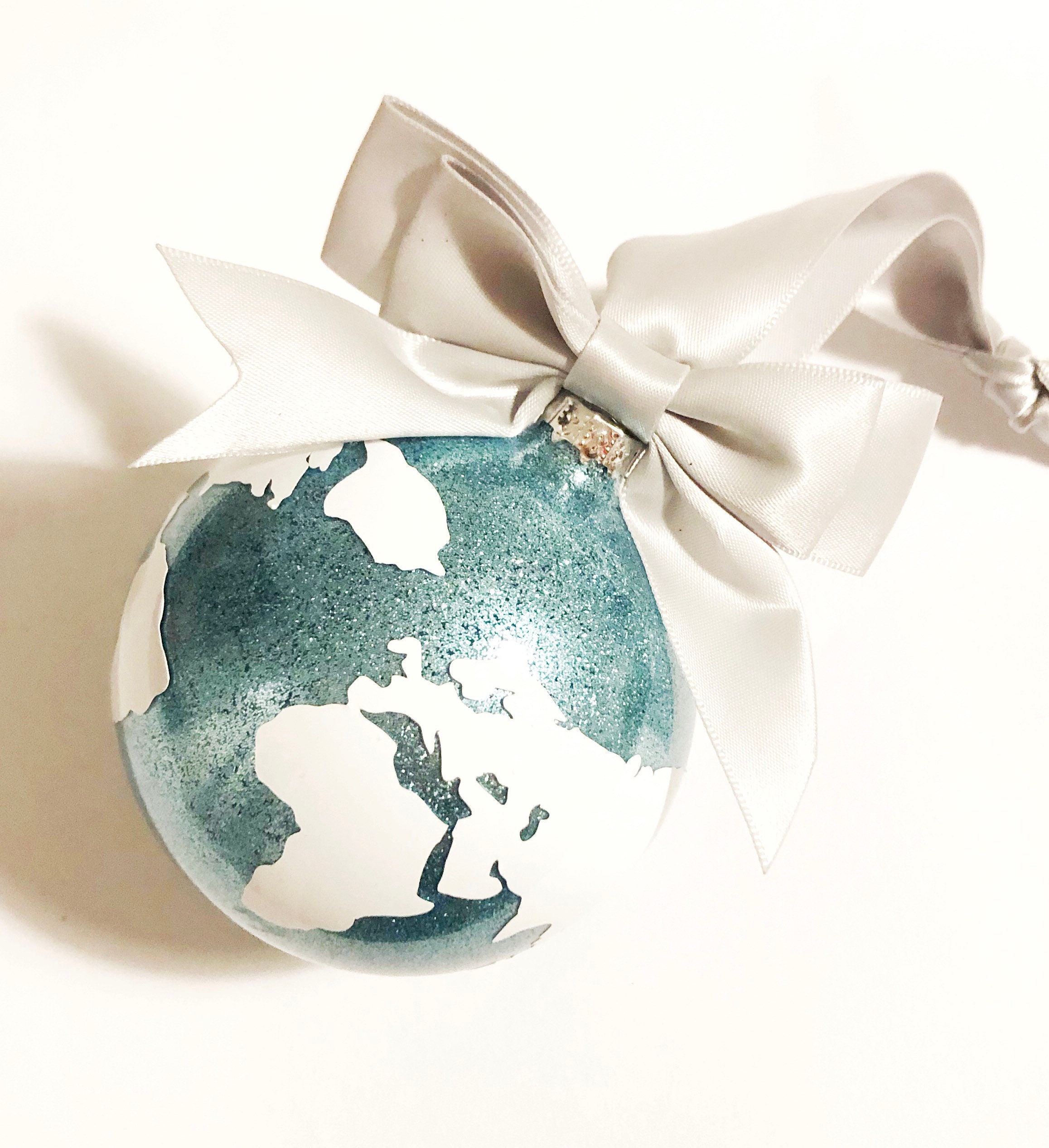 Personalised World Map Christmas Tree Bauble Gift, Travel Gift, Cabin ...