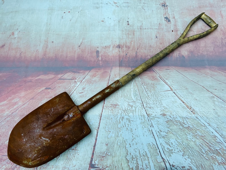Gravedigger Shovel Movie Prop PU Garden Tool Horror Weapon - Etsy