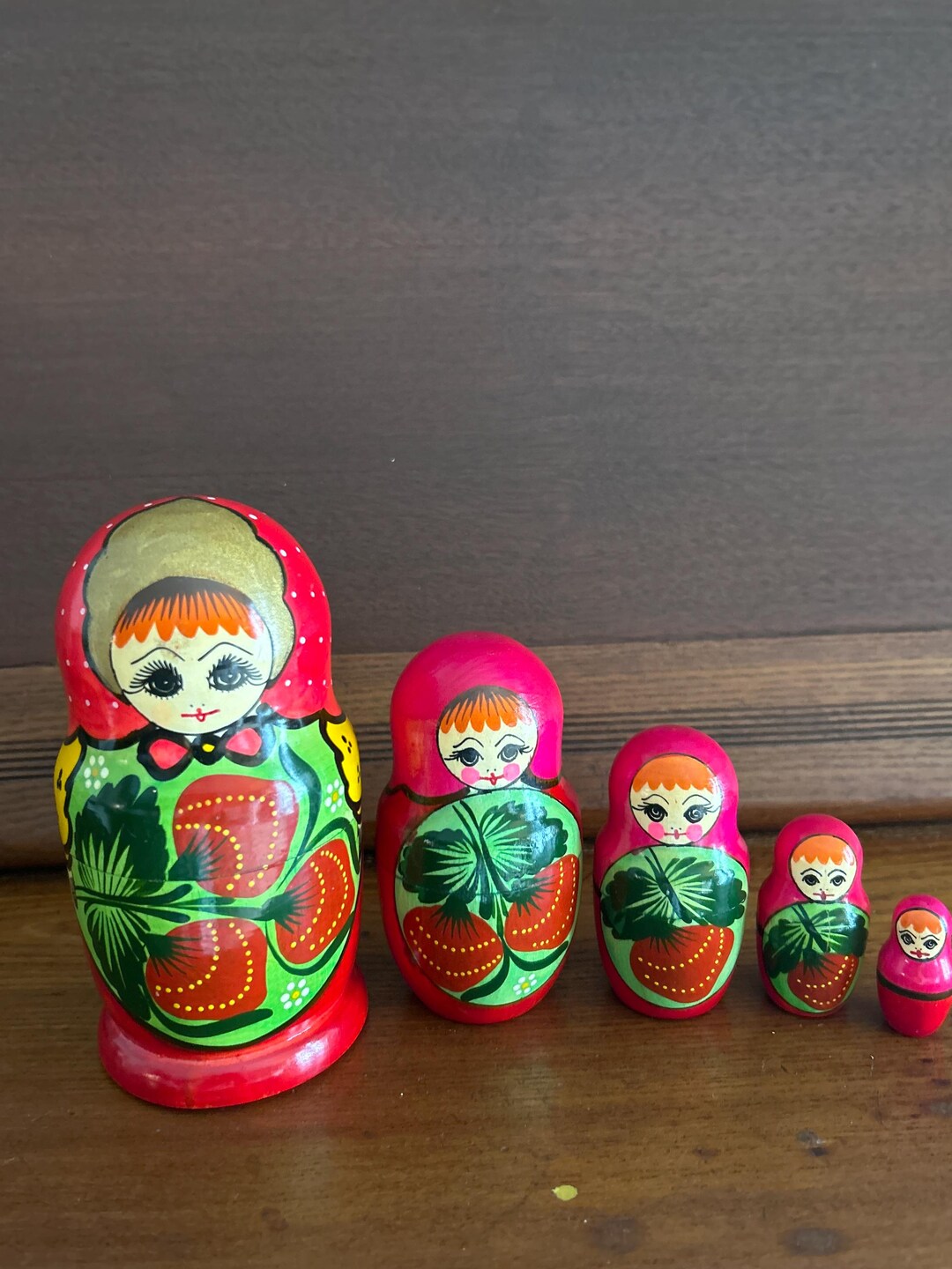 Vintage Nesting Dolls, Christmas Nesting Dolls, Set of 5, Wooden ...