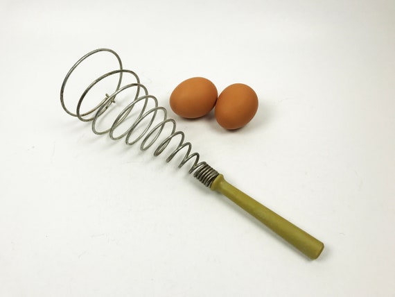 Vintage whisk Primitive egg scrambler Wire egg beater Old | Etsy