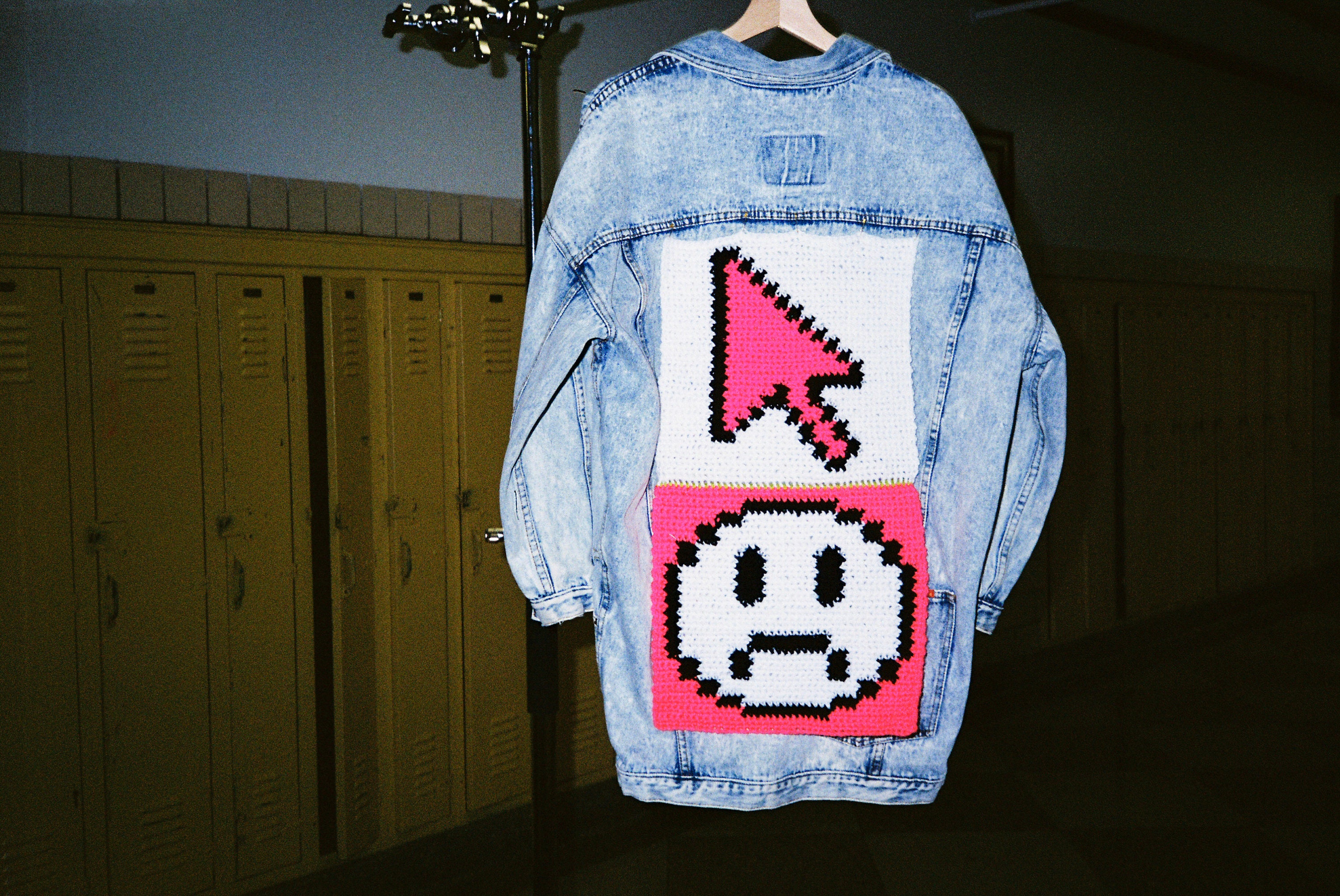 Computer 8 Bit Sad Face Crochet Pattern / Granny Square Tapestry ...