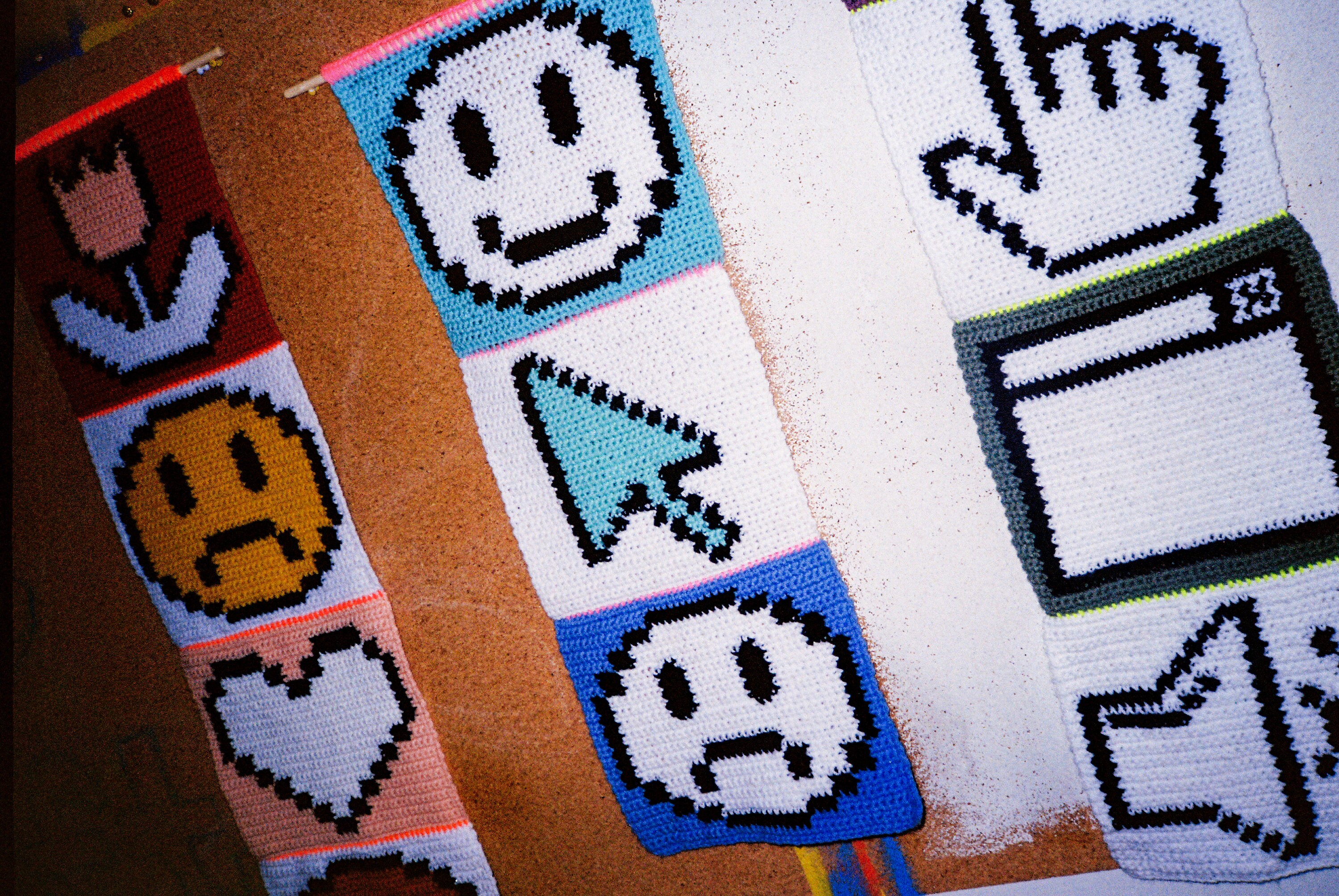 Computer 8 Bit Heart Crochet Pattern / Granny Square Tapestry Pattern ...