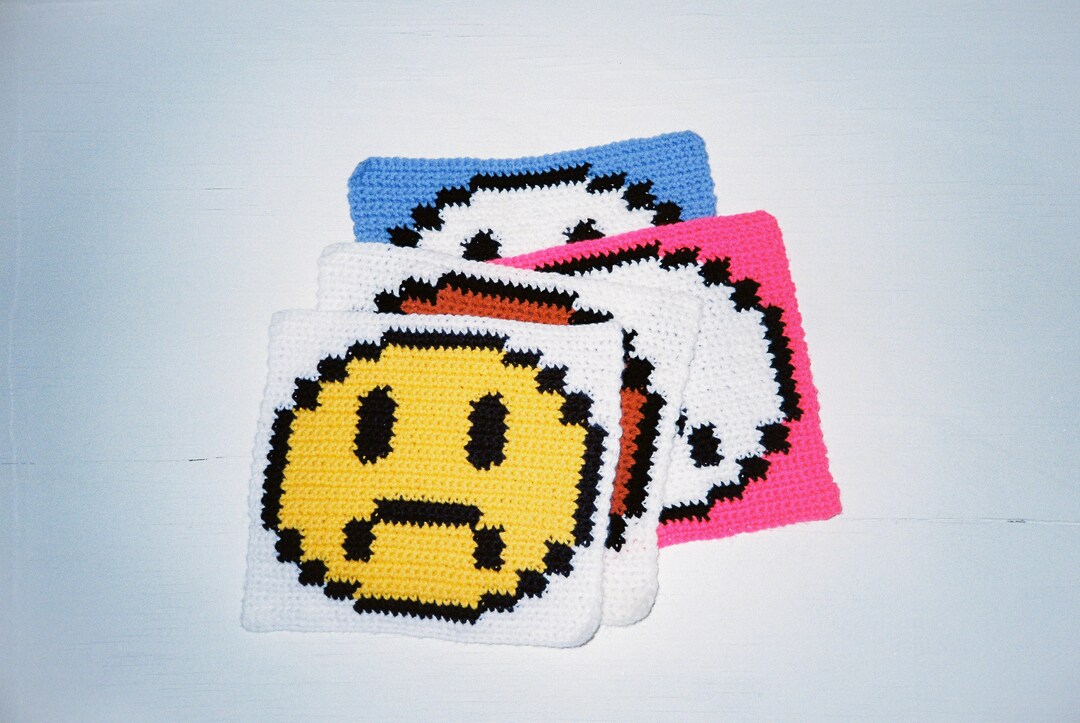 Computer 8 Bit Sad Face Crochet Pattern / Granny Square Tapestry ...