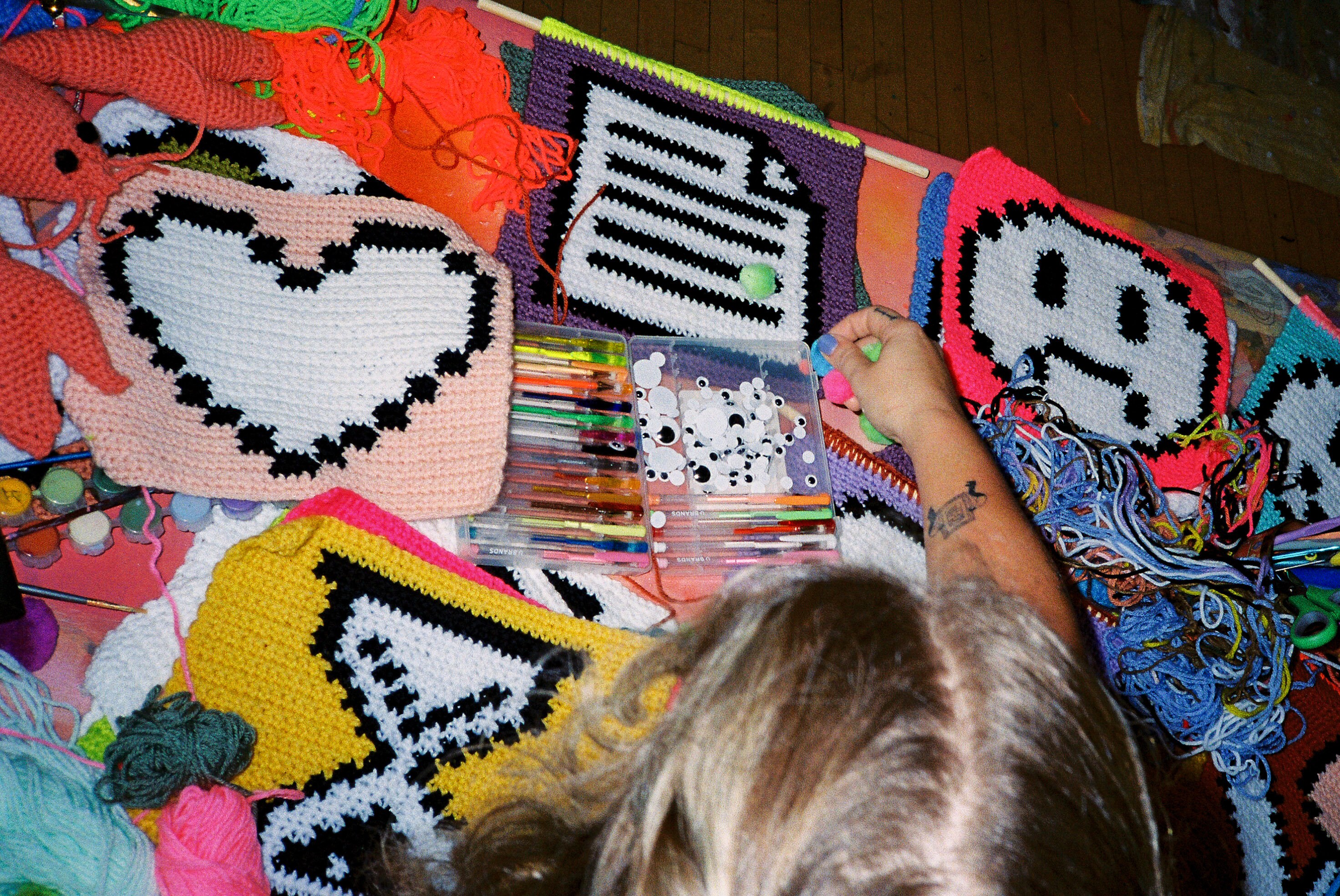 Computer 8 Bit Smiley Crochet Pattern / Computer Granny Square - Etsy