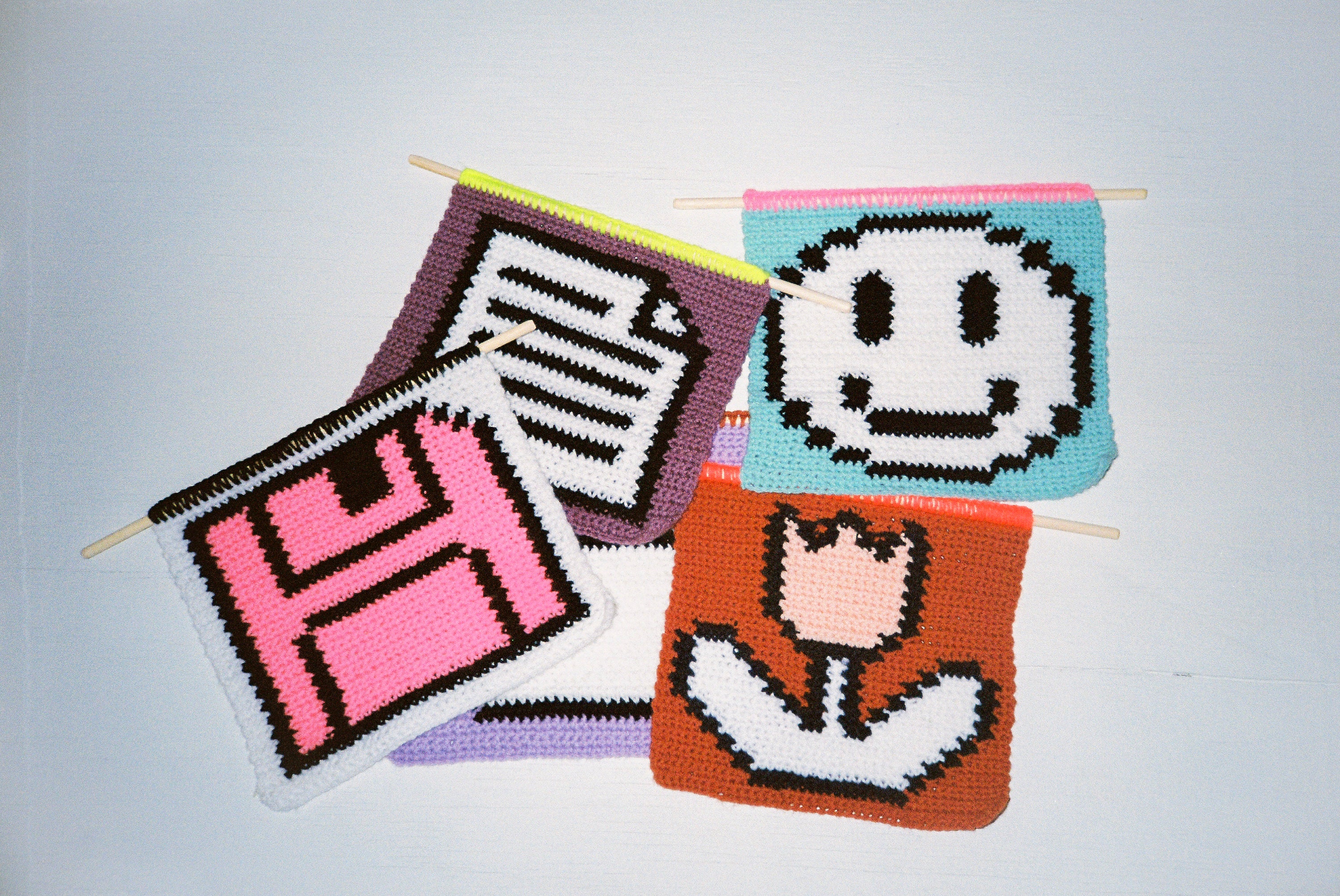 Computer 8 Bit Smiley Crochet Pattern / Computer Granny Square - Etsy