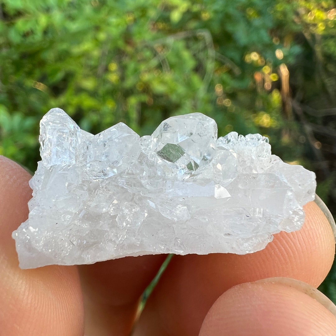 Clear Quartz Mini Crystal Clusters AAA Grade 24-40 Pieces per Pound ...