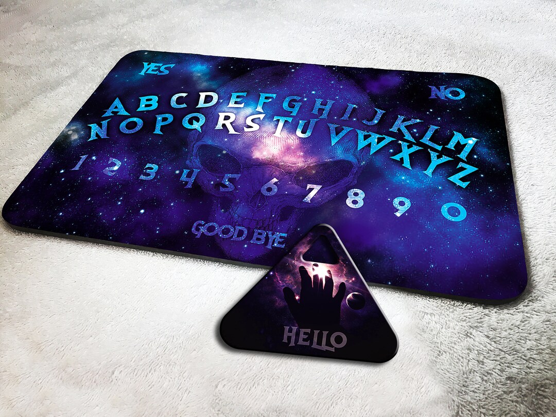 Alien Ouija Board – Sci-fi Spirit Board Design With Extraterrestrial ...