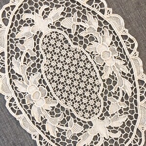 Vintage Lace Doily needle lace doily oval ecru doily vintage | Etsy