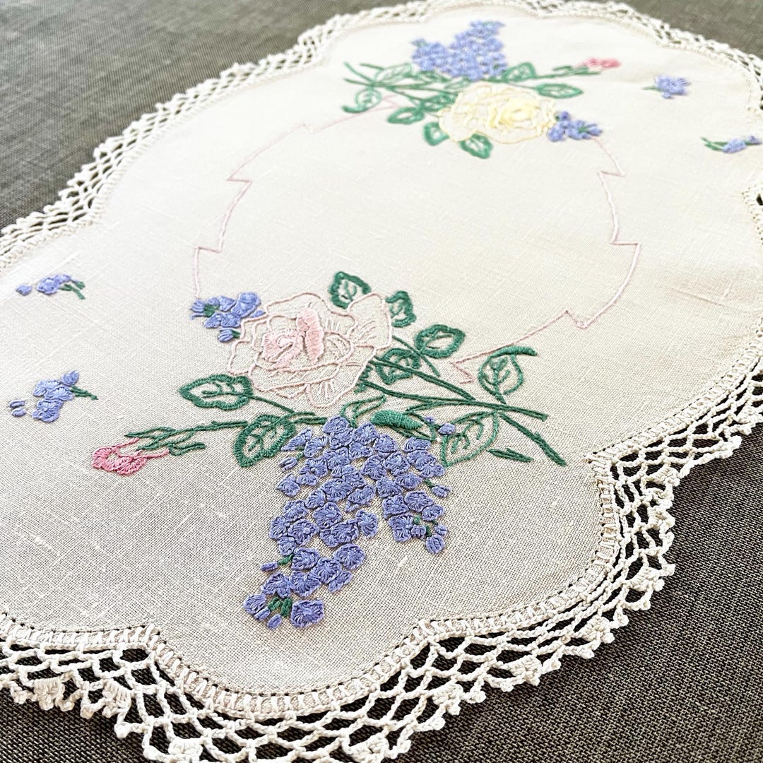 Vintage Embroidered Table Linen, Hand Stitched Embroidery of Roses and ...