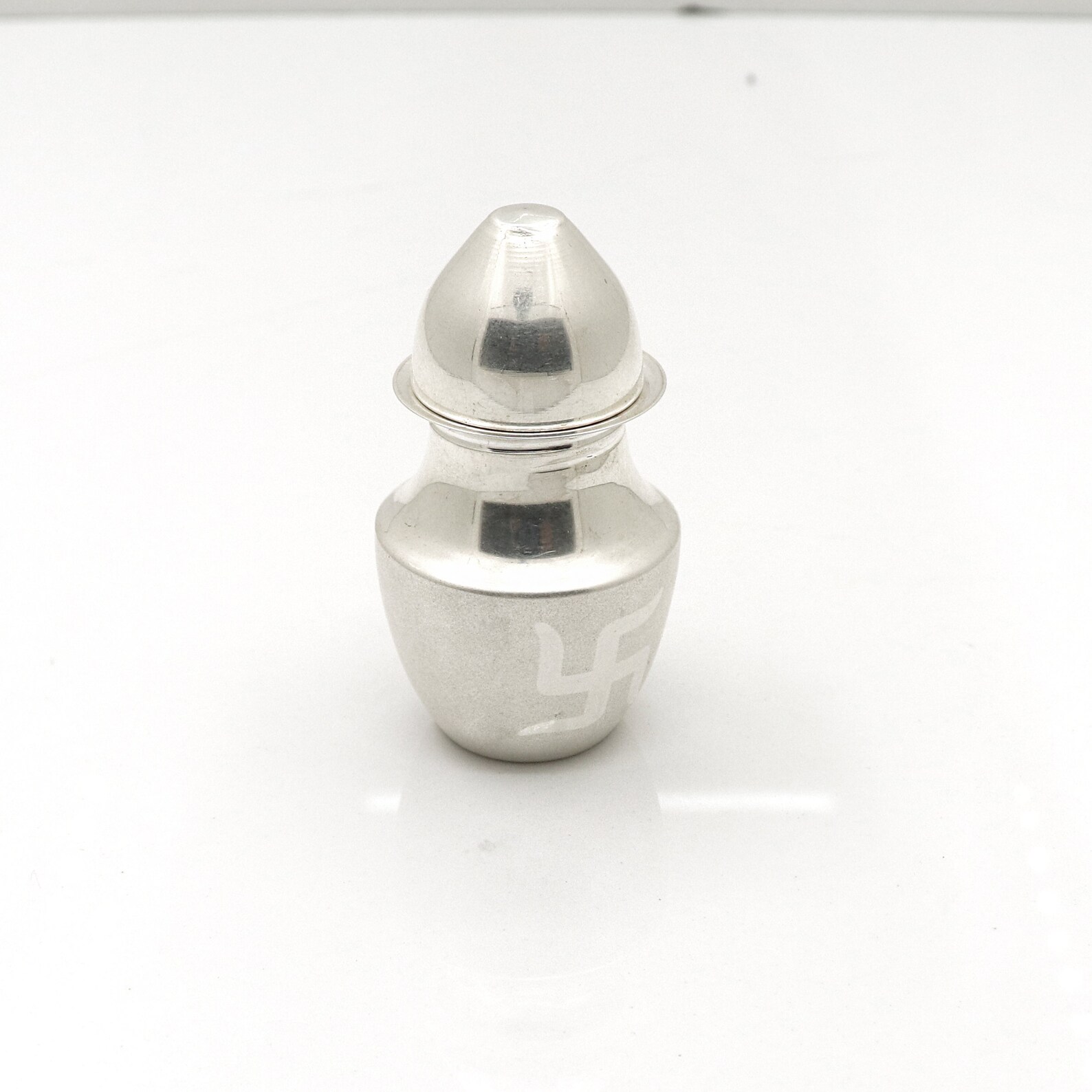 Pure Silver Pooja Kalash & Nariyal, Indian Pooja Items in Silver ...