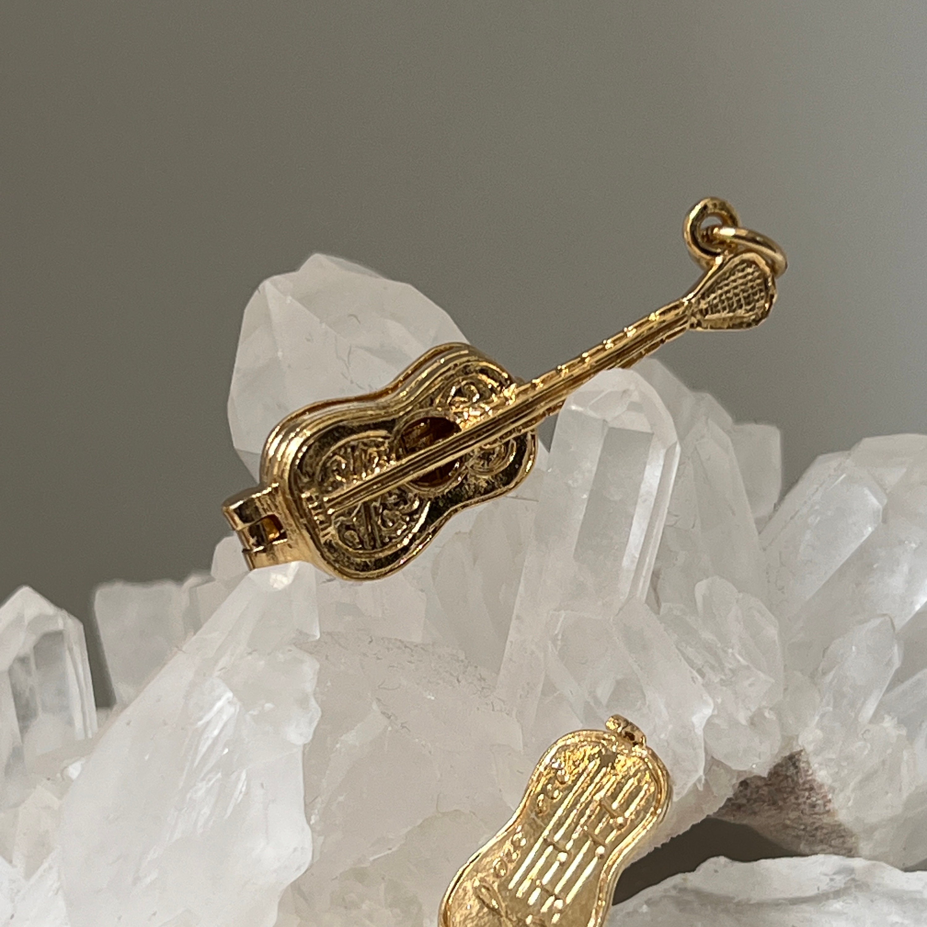 Pixie Lott Tiger Makeup