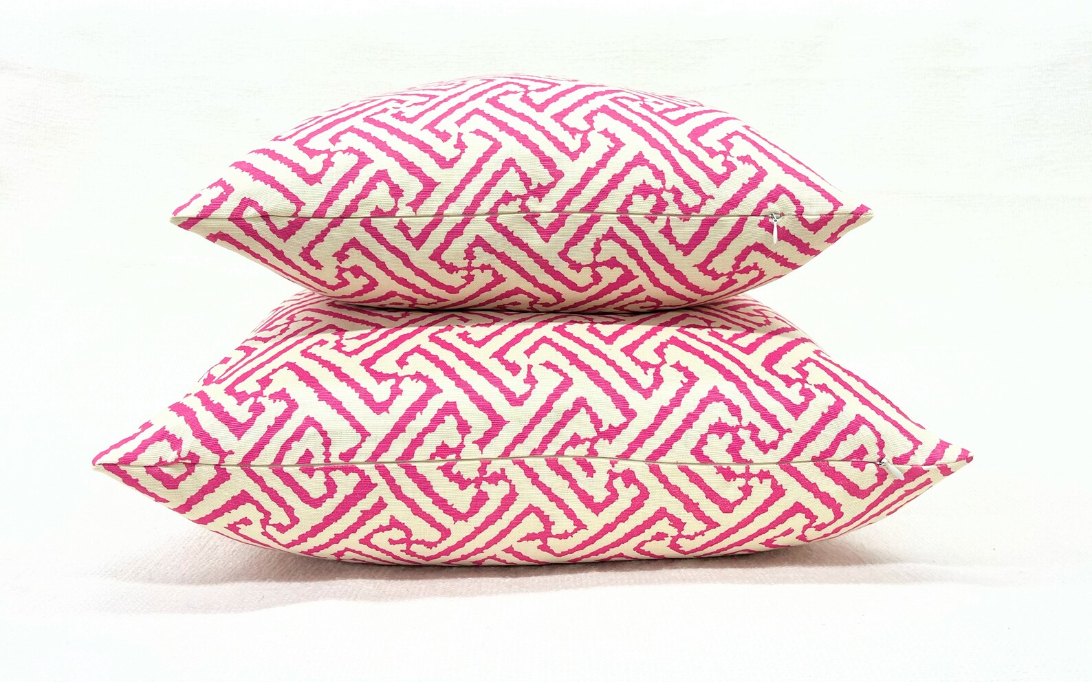 Quadrille China Seas - Java Grande "magenta on Tint" PILLOW COVERS ...