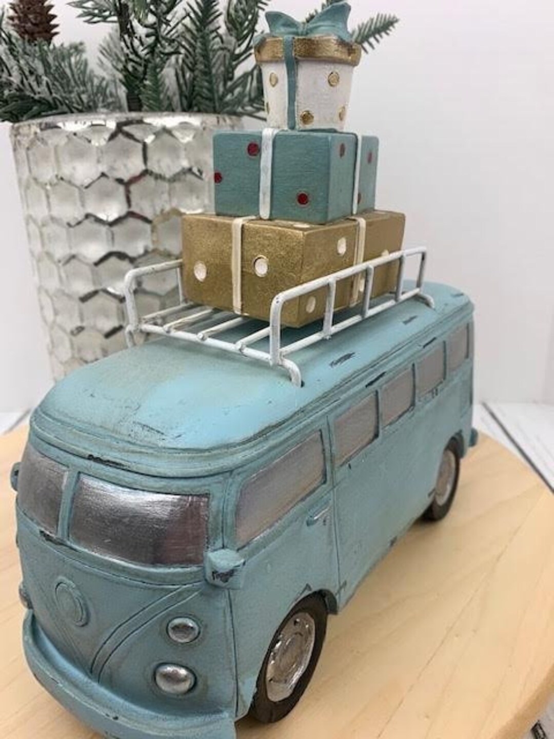 Christmas Vw Van, Vw Van With Presents on Top, Vw Van Decked Out for ...