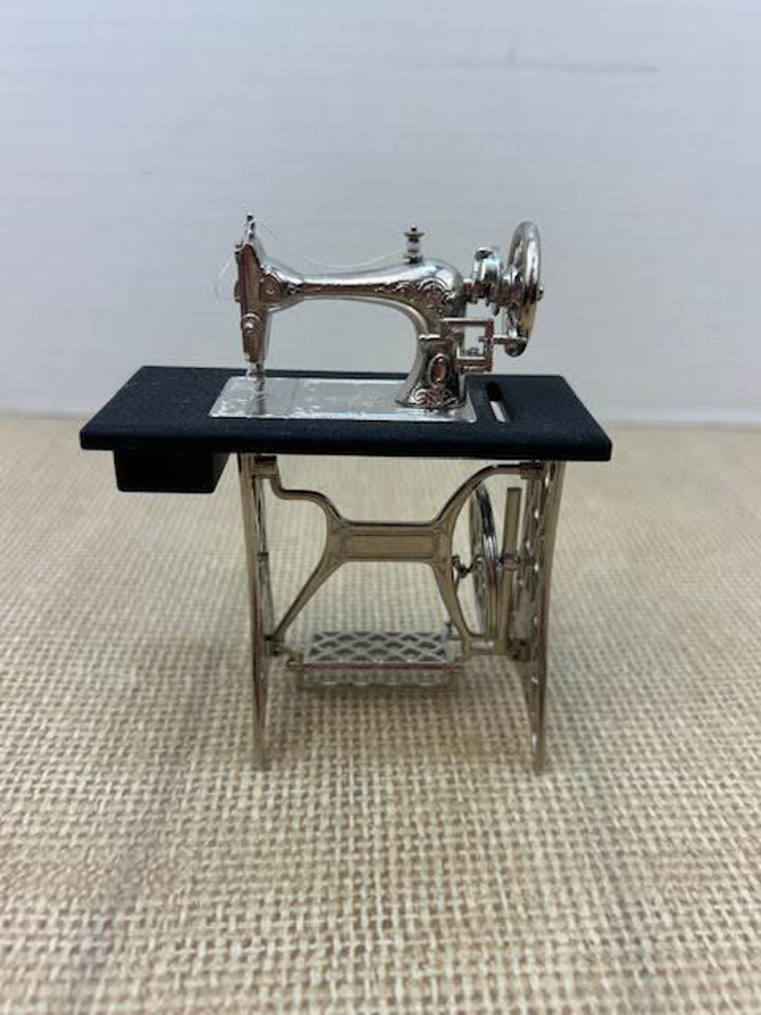 Miniature Silver Treadle Sewing Machine, Mini Retro Sewing Machine ...