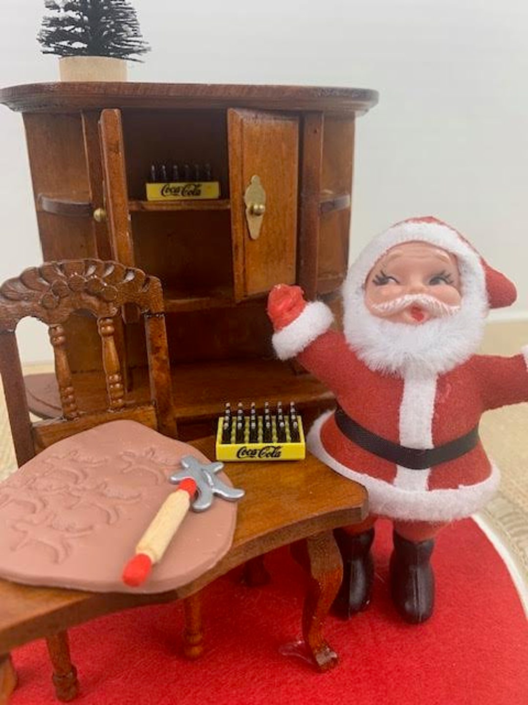 Vintage Santa Diorama, Vintage Santa Scene, Santa Making Gingerbread ...