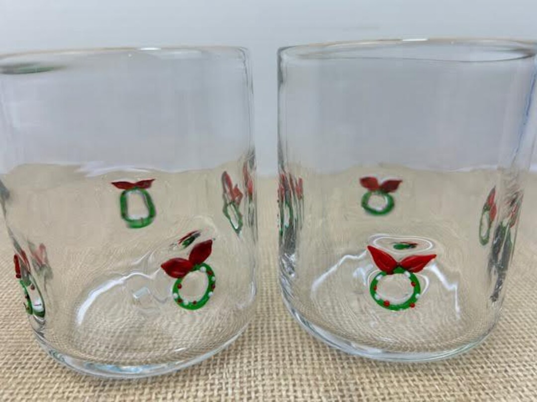 Pair of Old Fashioned Glass Tumblers With Inlay Xmas Wreath Charms ...