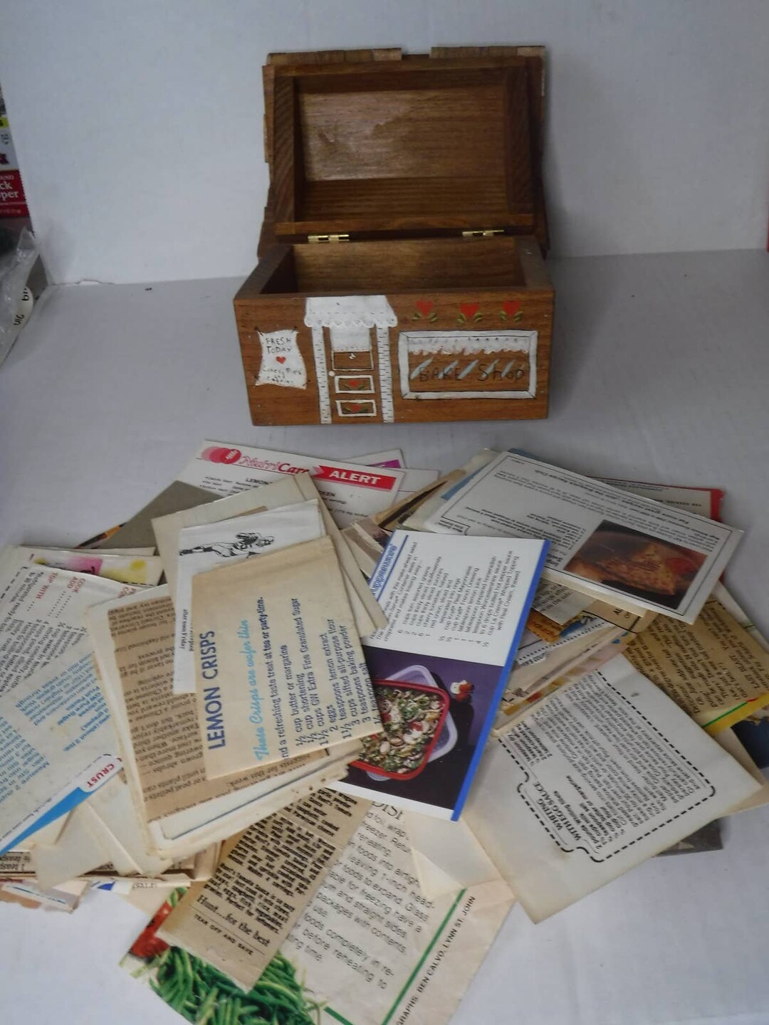 Vtg Wood House Box W/handwritten/clipped Etc Recipes - Etsy
