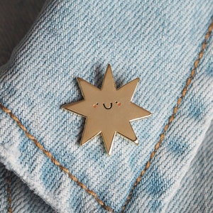 Gold Star Enamel Pin - Etsy