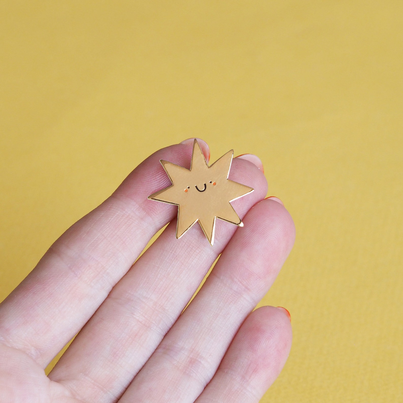 Gold Star Enamel Pin - Etsy