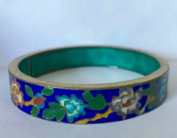 Chinese jewelry bracelets store