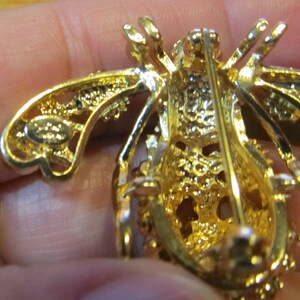 JOAN RIVERS Large Lilac Flower Garden BEE Brooch Pin W/ Small Bee ...