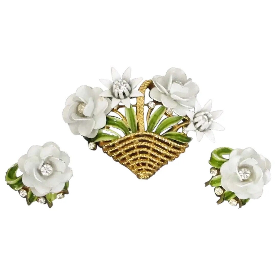 Rare CROWN TRIFARI Signed White Rose Flowers in Gold Plated Lattice ...