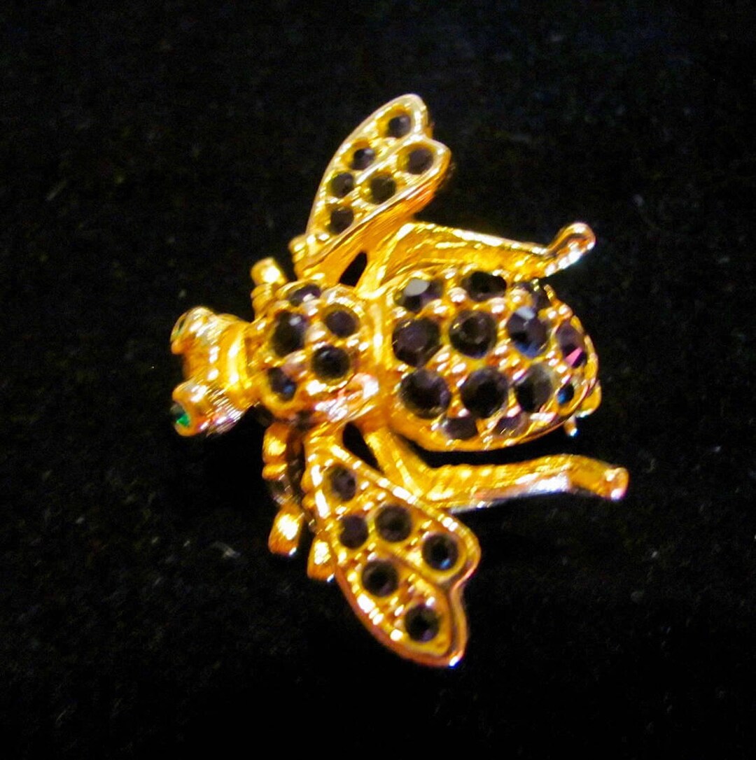 Iconic JOAN RIVERS Signed Black Crystal BEE Pin Classic Collection Gold ...
