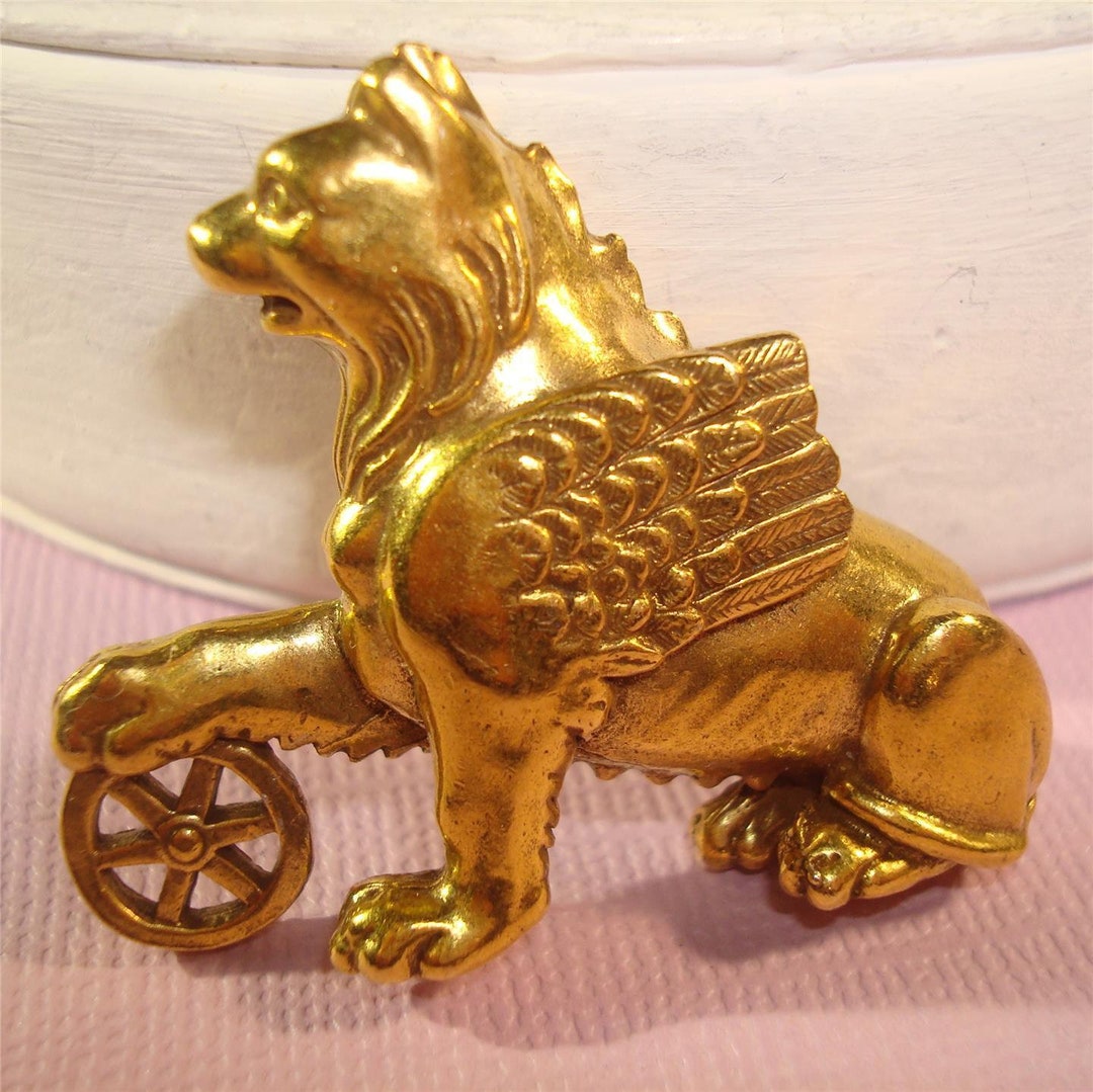 Vtg. HMR Heritage Museum Replica "winged Lion" Griffon Gryphon Sphinx ...