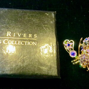JOAN RIVERS Large Lilac Flower Garden BEE Brooch Pin W/ Small Bee ...
