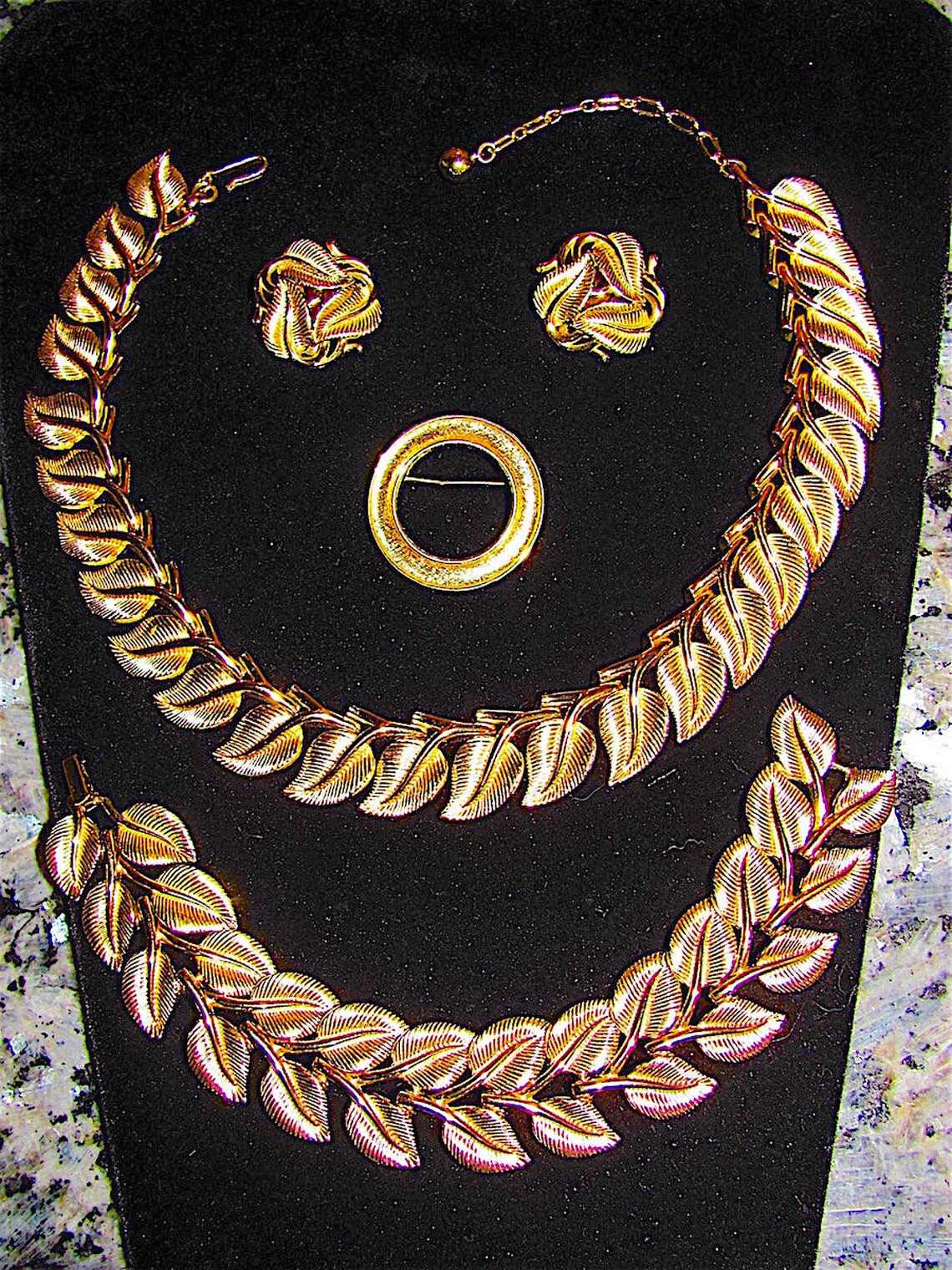 Vintage Crown TRIFARI Signed Complete Parure 4 Piece Set Gold - Etsy