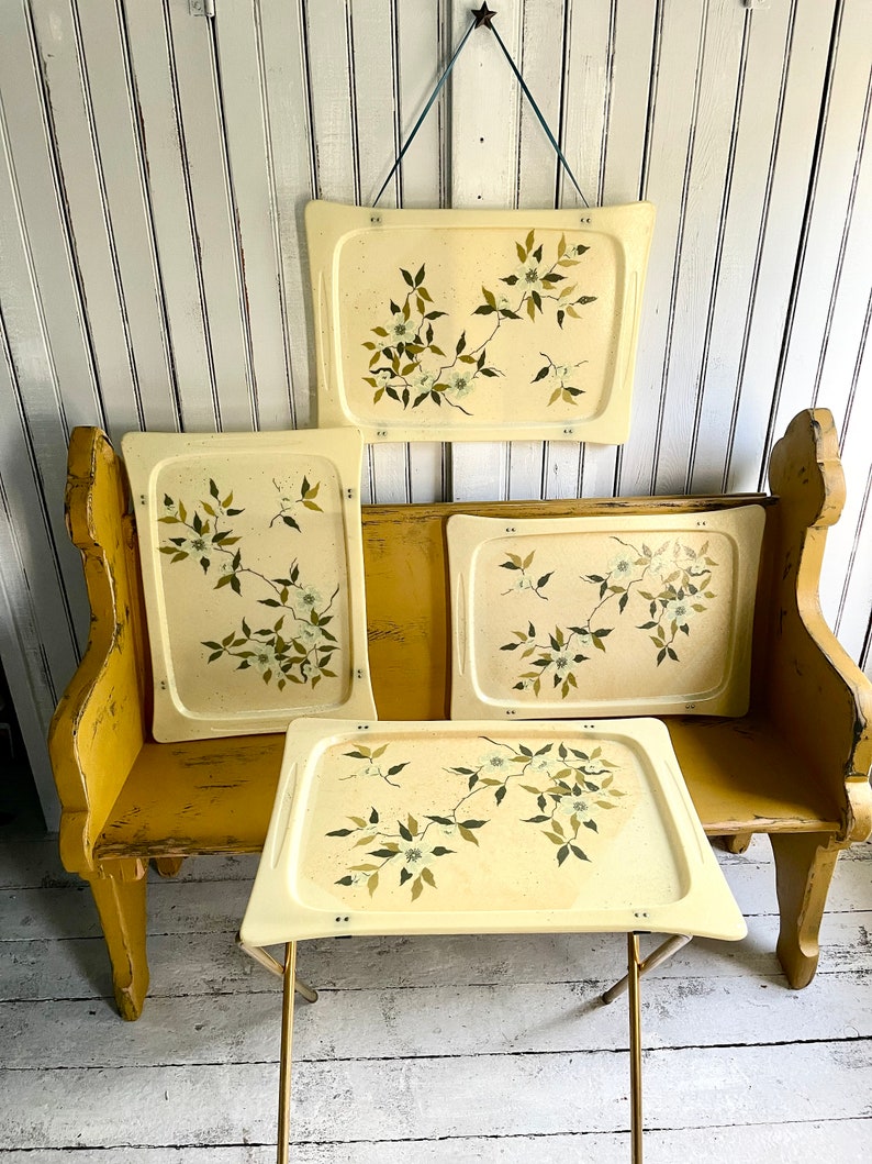 Poppy TV Trays, Quaker Industries, 4 Trays and 4 Stands, Poppy Flowers ...