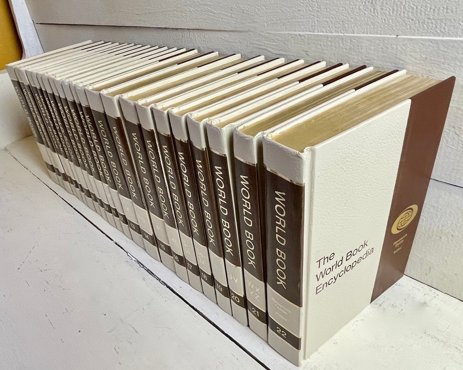 1972 World Book Encyclopedia Set A-Z 22 Books in All Brown - Etsy