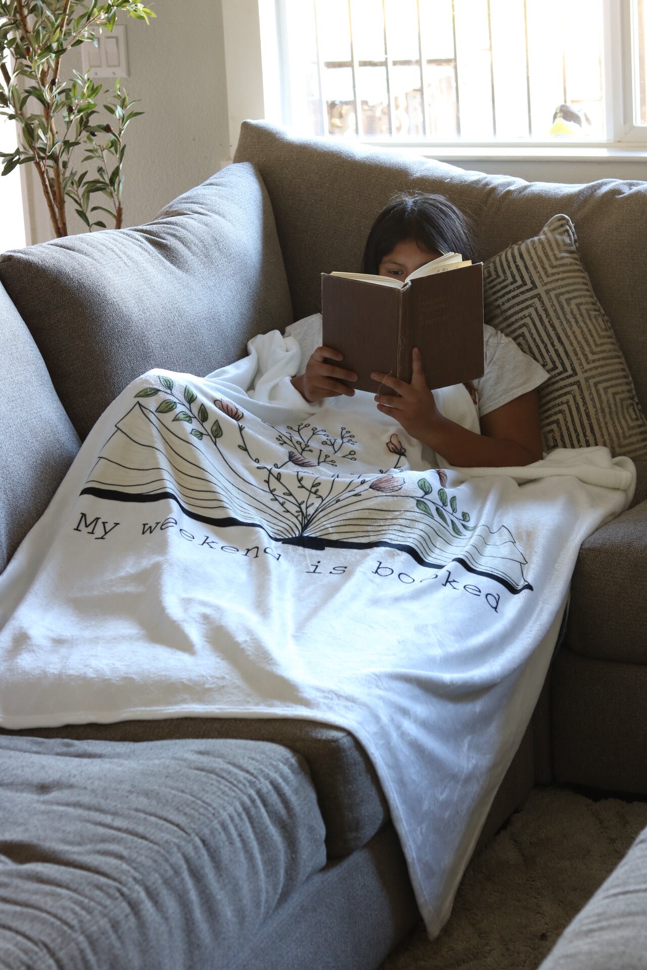 Reading Nook Essential: Soft and Warm Plush Blanket for Book Lovers - Etsy