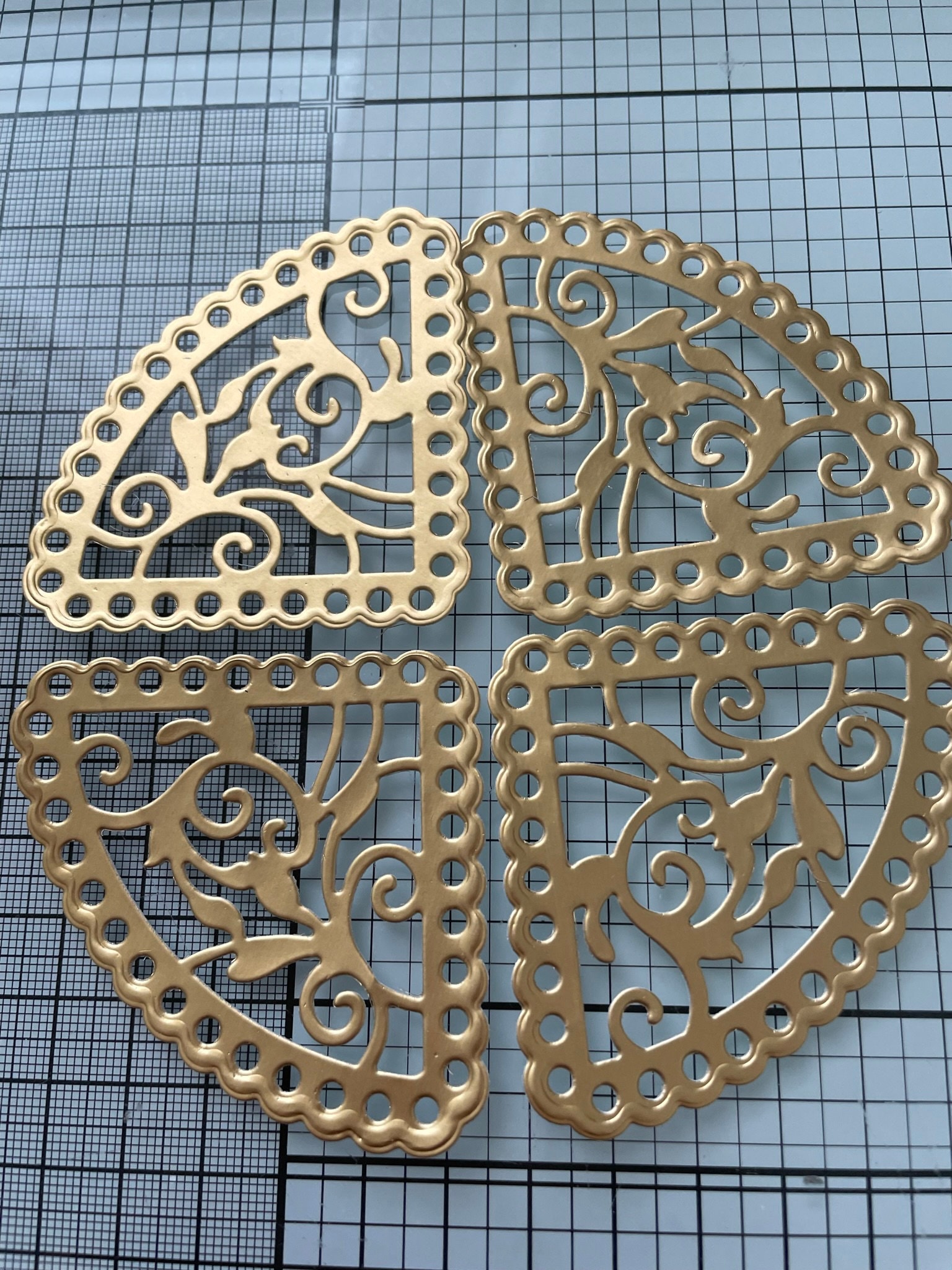 CORNER EMBELLISHMENTS, Die Cut and Embossed Set of 4 Medium CORNER ...