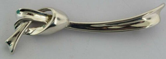 Tiffany & Co. - Sterling Silver Large Knot Ribbon Pin… - Gem