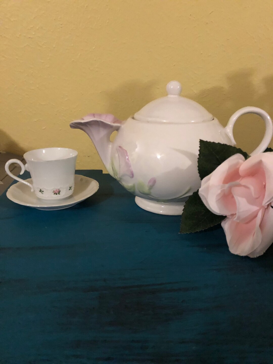 Vintage Embossed Ceramic Teleflora Gift Lidded Floral Teapot With Pink ...