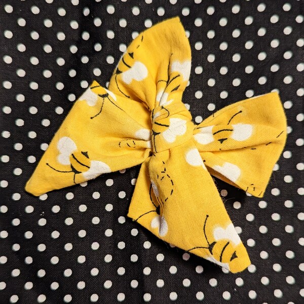 Bee Hair Bow - Etsy
