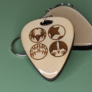 KISS Rock Band Guitar Pick Keychain Natural Wood Key Ring Ikons Album ...