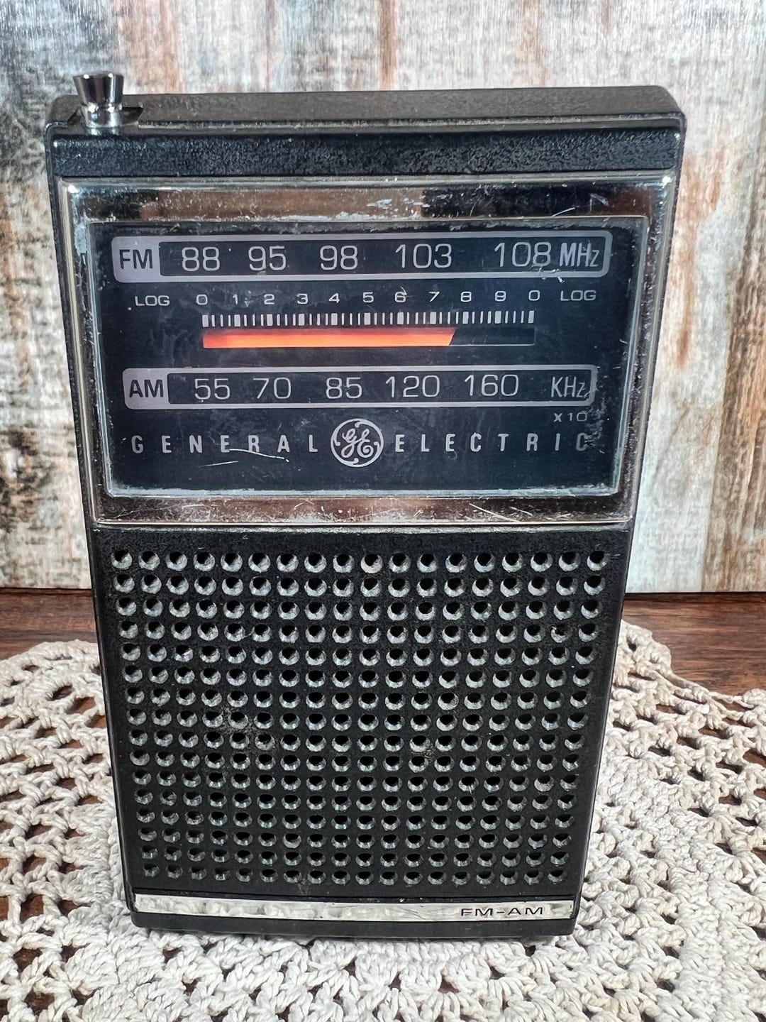 Vintage GE Transistor Radio 1970 - Etsy