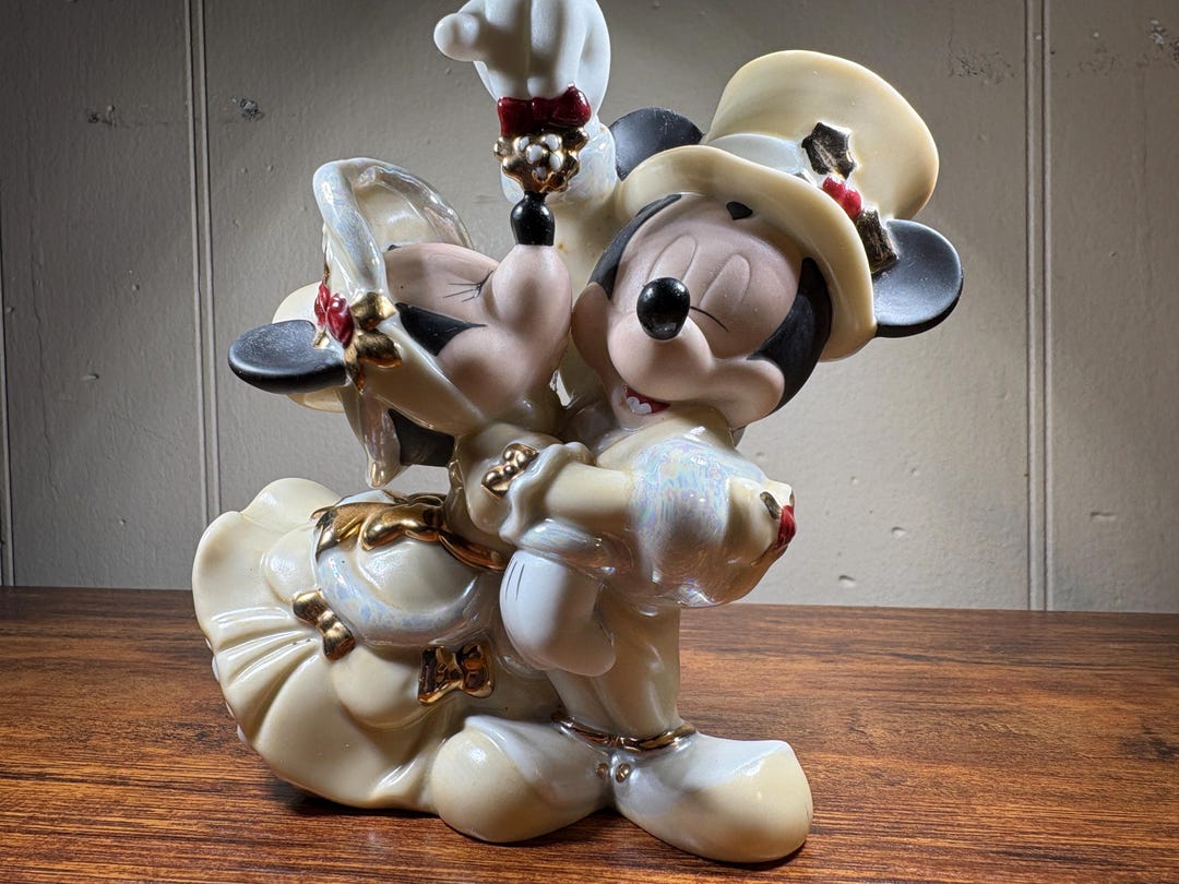 Vintage Mickey and Minnie Mouse Mistletoe Kisses Christmas Figurine - Etsy