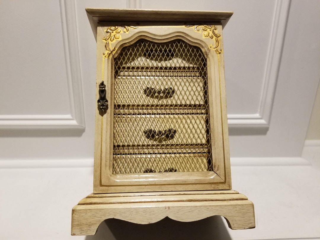 Victorian Music Box - Victorian Wood and Gold Accents Jewelry Box ...