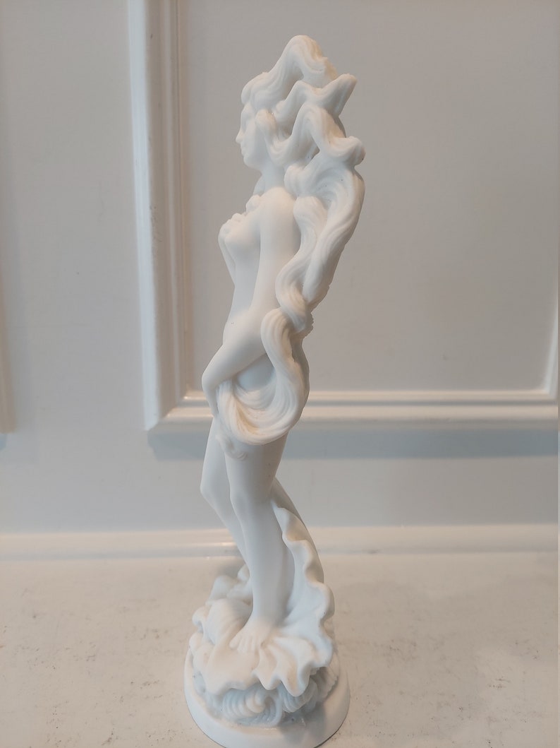 Italian Alabaster Roman Statue Woman in a Shell Sculpture - Etsy