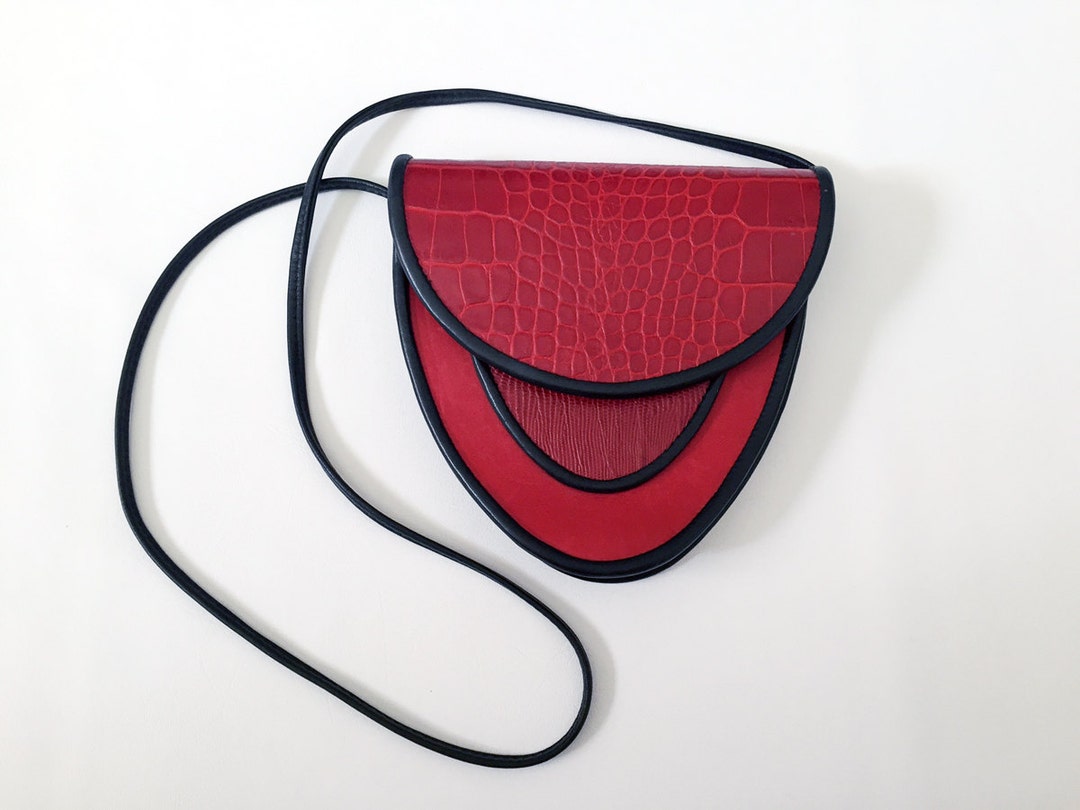 Vintage Leather Avant Garde Structured Triangle Bag Purse Crossbody ...