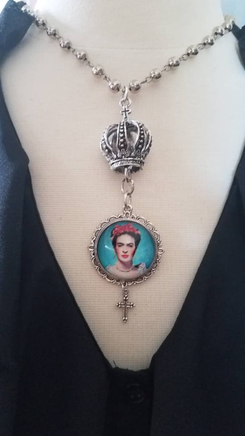 Frida Kahlo Necklaces. These Beautiful Necklaces Are Three Styles to ...