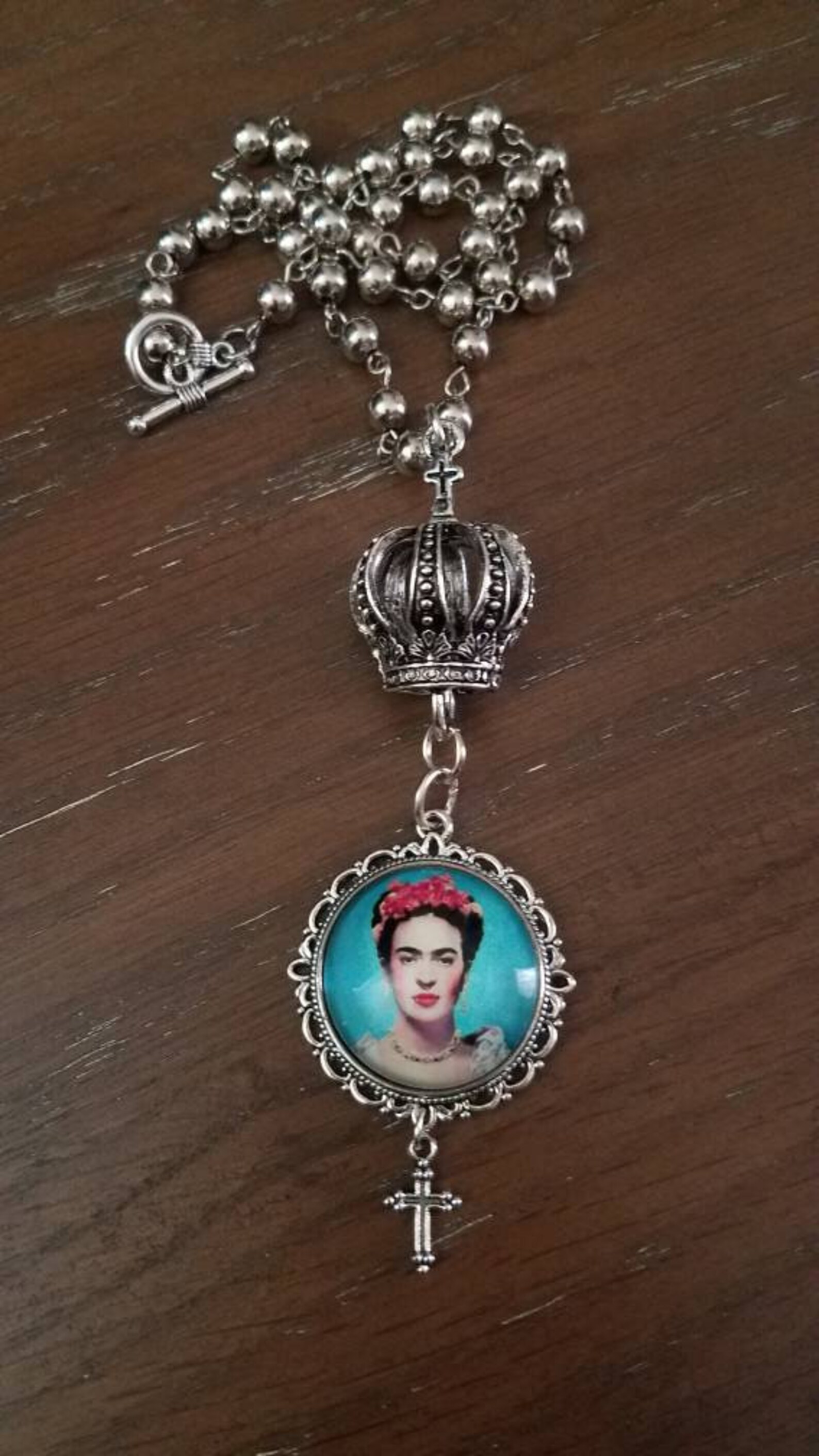 Frida Kahlo Necklaces. These Beautiful Necklaces Are Three Styles to ...