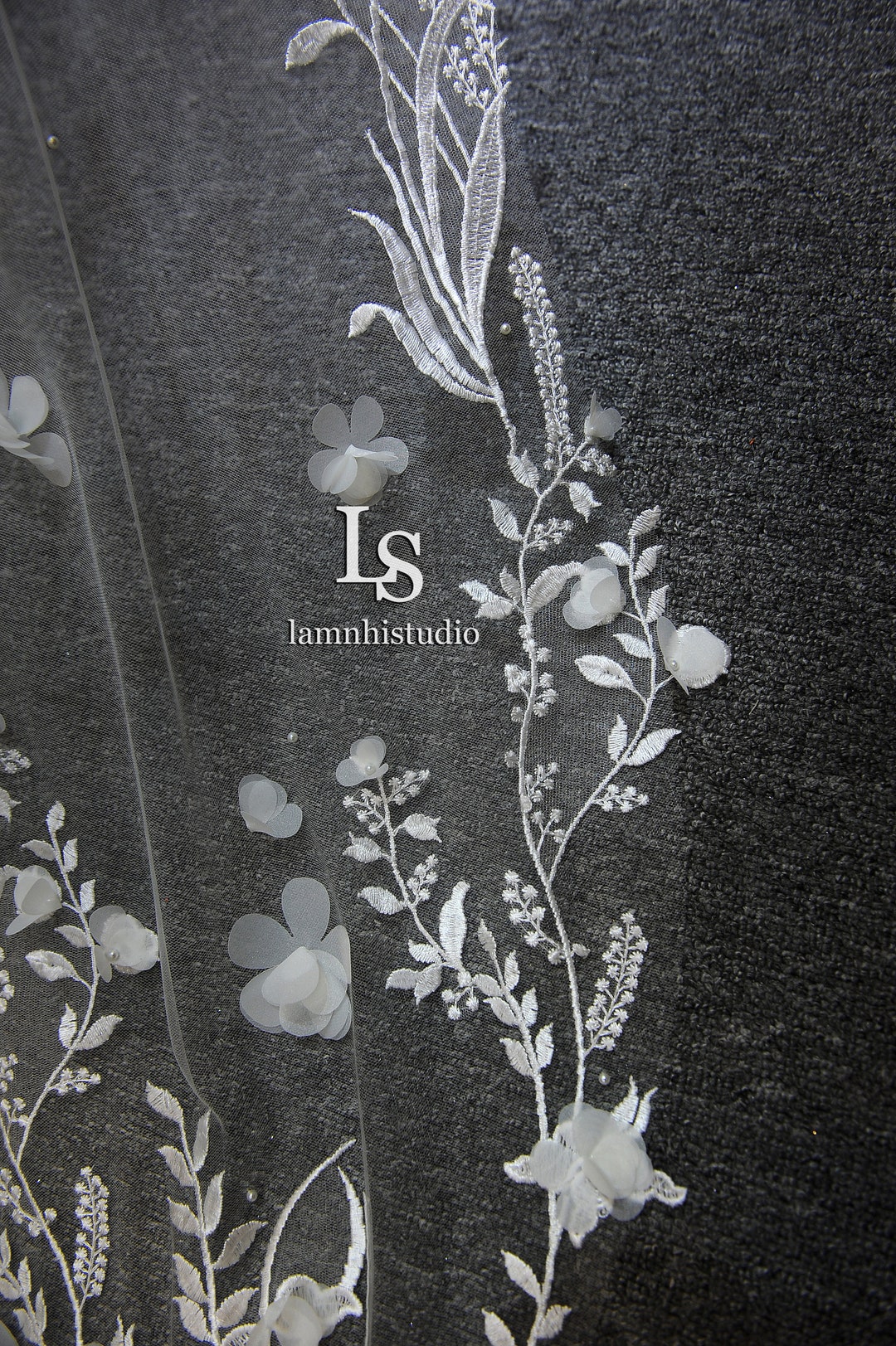 LS165 / 3D Flower Lace Wedding Veil: Chapel Length, Tulle & Pearl - Etsy